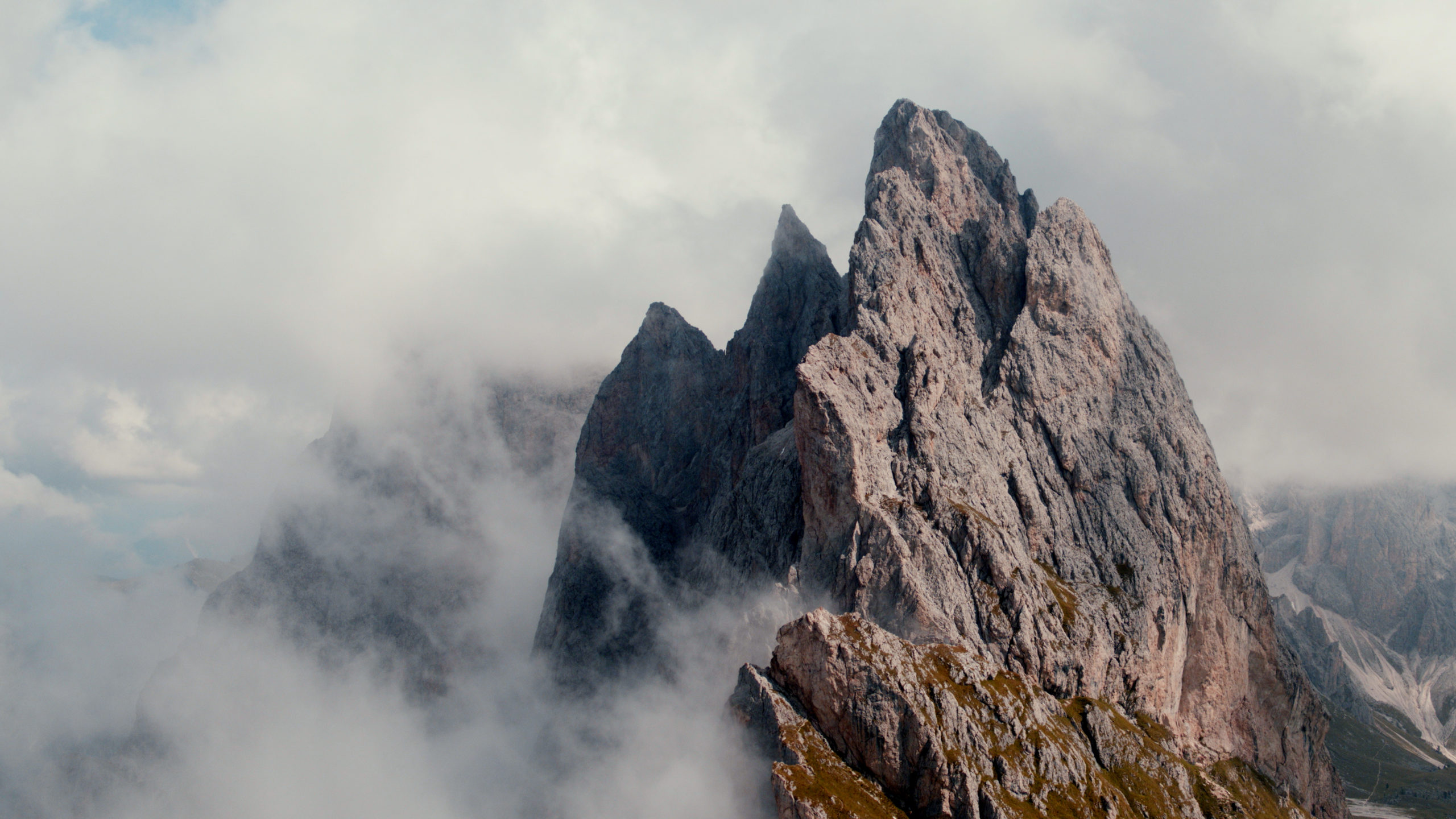 Seceda / Dolomites in mist close 3 | aerial-footage.com